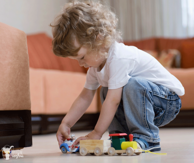 13 Ways to Distract a Toddler - Uplifting Mayhem