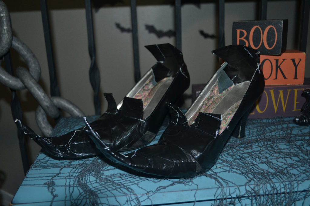 How to turn your Heels into Fabulous Witch Shoe Halloween Decoration ...